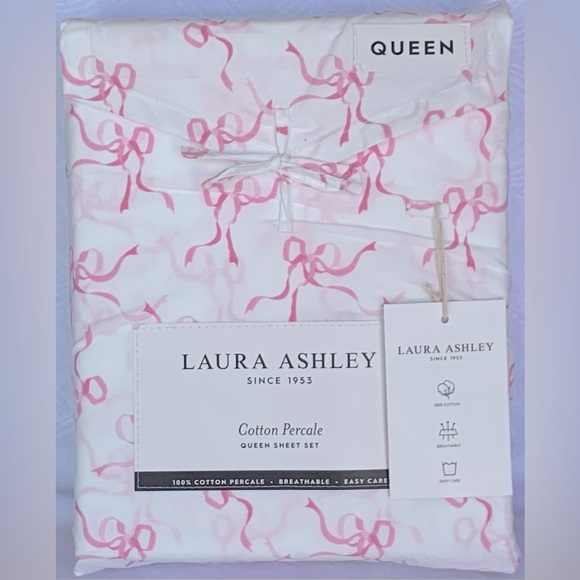 Laura Ashley | Bedding | Laura Ashley Trailing Bows Sheet Set Queen ...